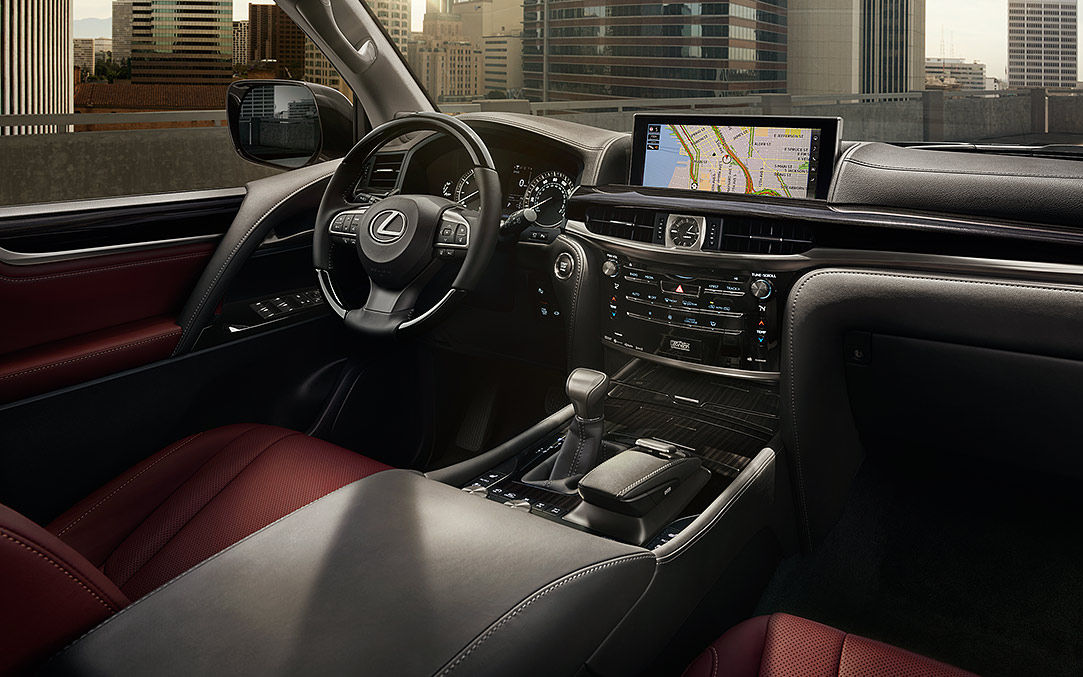 Lexus Lx 570 2017 Suv Drive